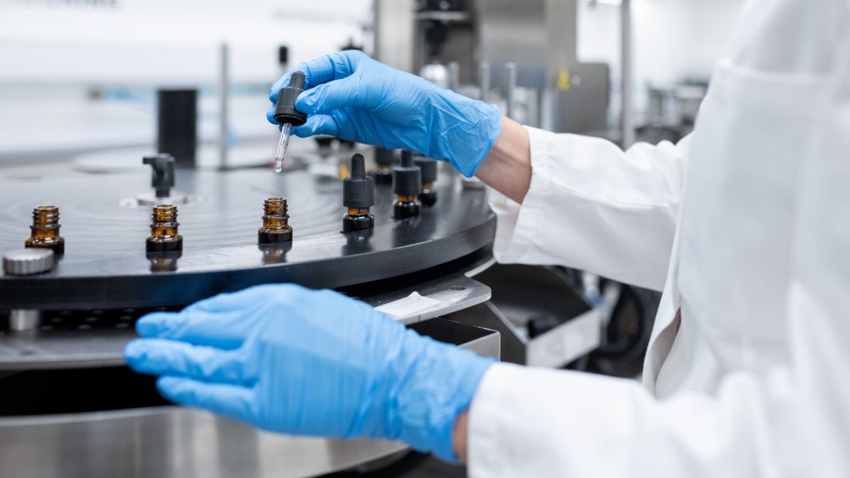 The cosmetic manufacturing process explained | Advanced Dynamics